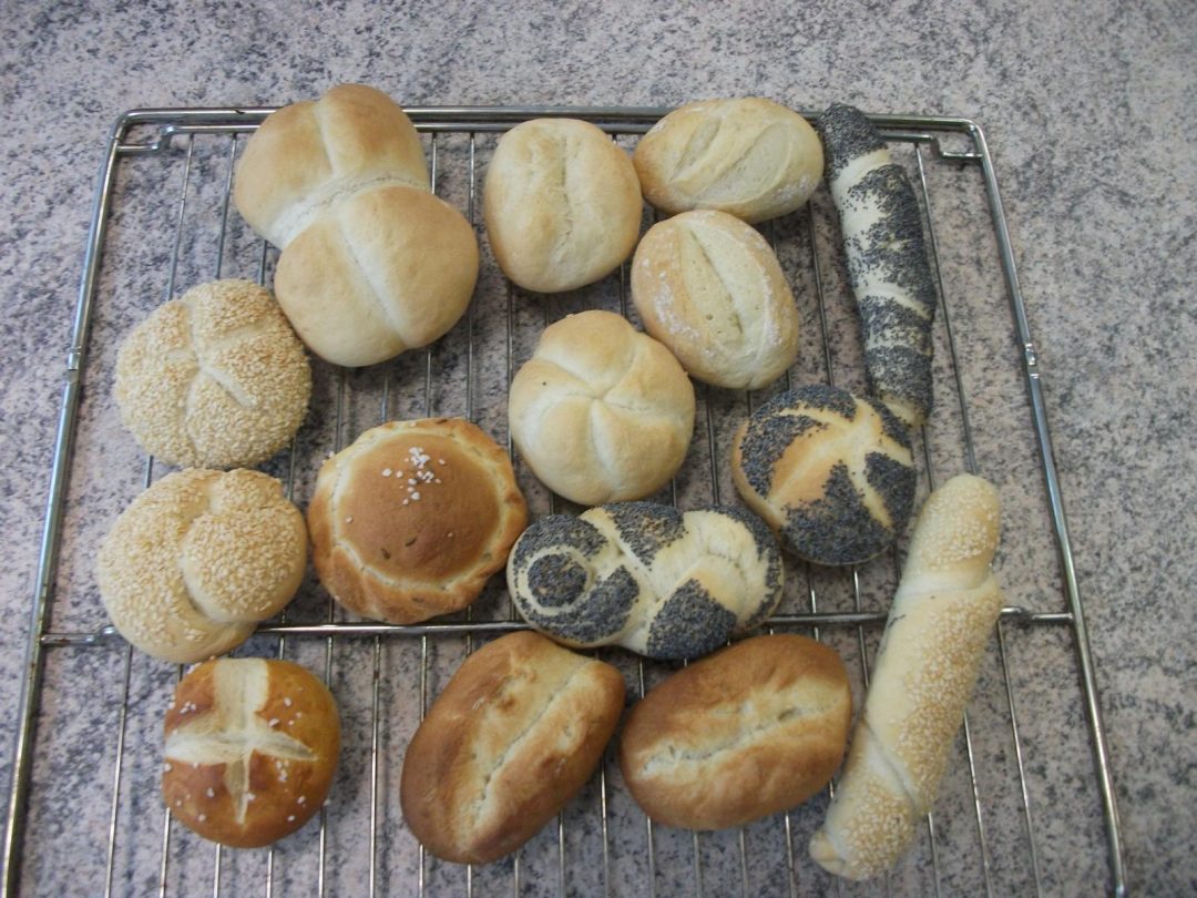 Backen zum Wochenende: Party-Weckle in Varianten, süße Stückchen aus ...